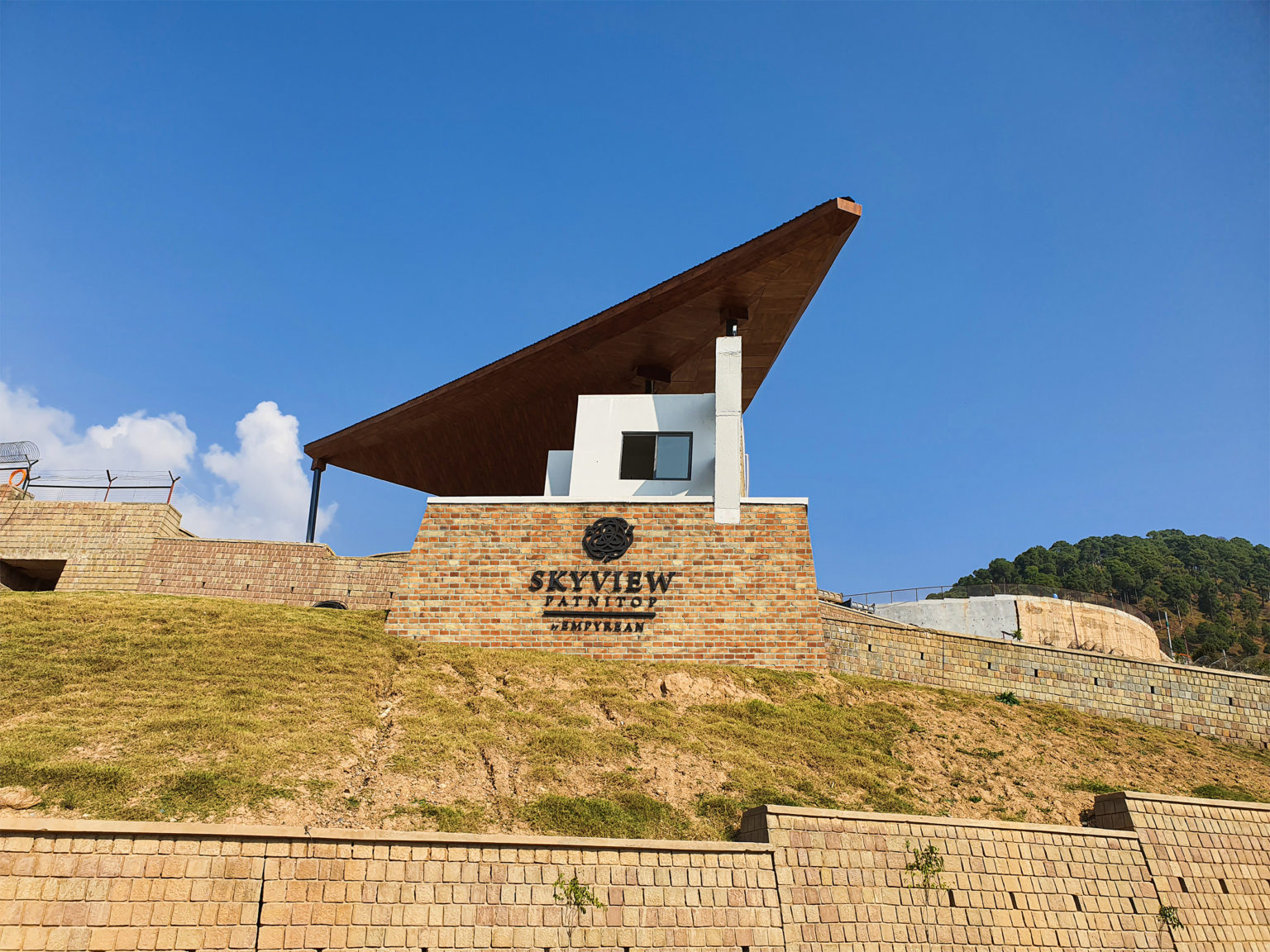 5 Best and Unexplored Places To Visit in North India - Skyview Patnitop